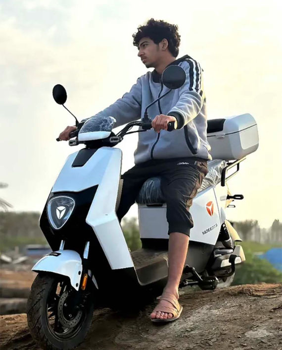 Buy Yadea DT3 Electric Scooter - White in Qatar - AlaneesQatar.Qa
