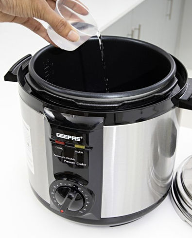 Buy Geepas GPC307 Electric Pressure Cooker 6L in Qatar - AlaneesQatar.Qa