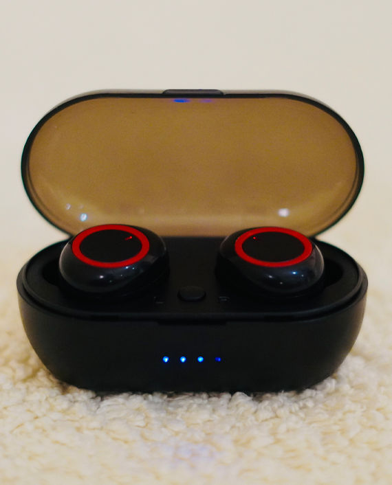 Buy Qube Sport Wireless Earbuds Black and Red in Qatar - AlaneesQatar.Qa