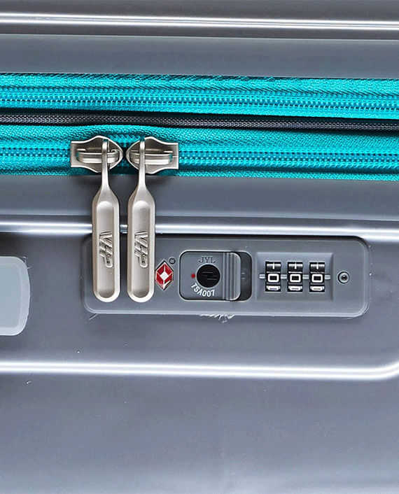 Buy VIP Fairway Spinner Hard Trolley 68cm in Qatar - AlaneesQatar.Qa