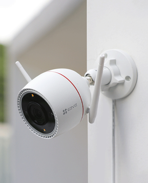 Buy Ezvis 2K+ 3MP Outdoor Bullet Smart Wi-Fi Waterproof Security Camera ...
